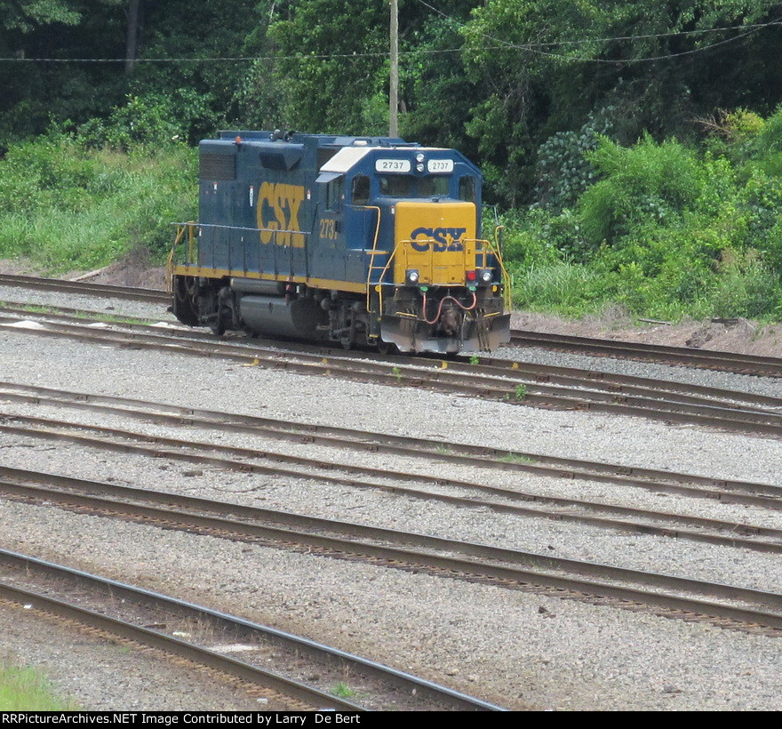 CSX 2737 No traffic on Friday